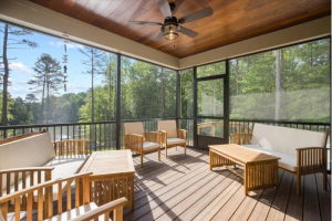 bp-spatious-outdoor-seating | Swack Vacations